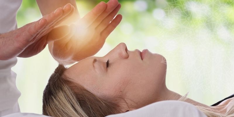 How Does Massage Therapy Help In Balancing The Chakras In Your Body